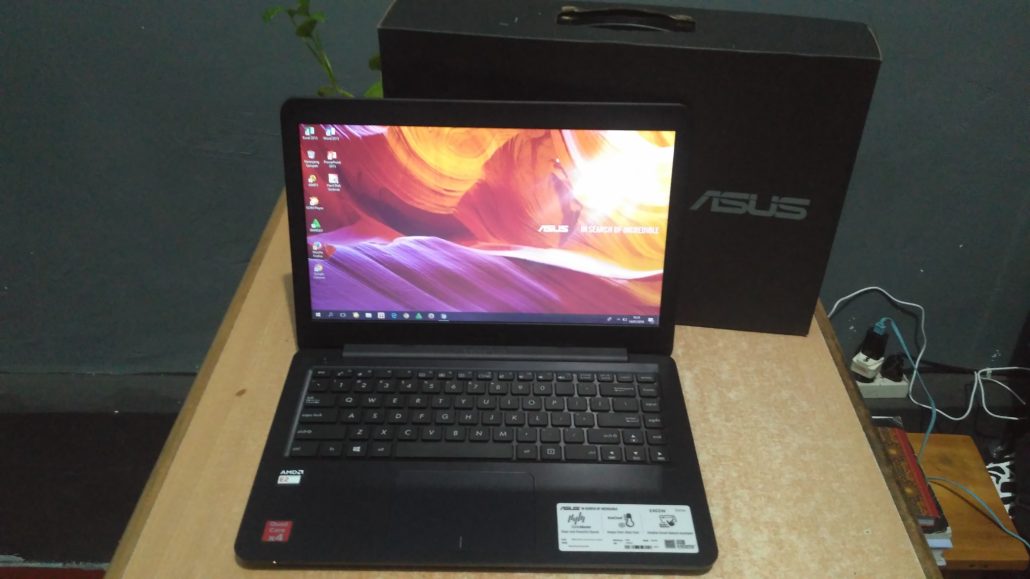 Jual Laptop Asus E402W Slim AMD E2-6110 Radeon R2 Graphics RAM 4GB HDD ...